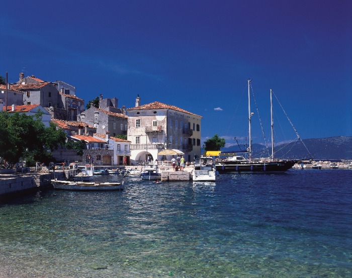 Valun - Insel Cres - I.D. Riva Tours